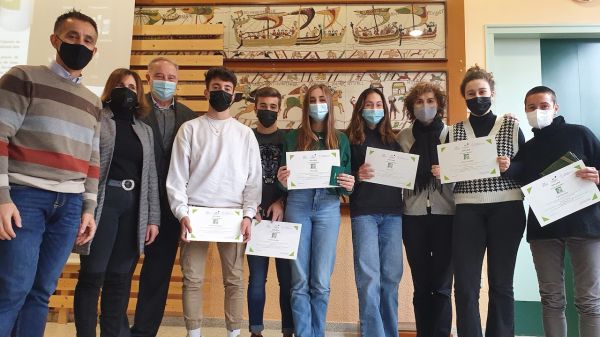 L'institut la Garrotxa guanya un concurs sobre reciclatge de ...