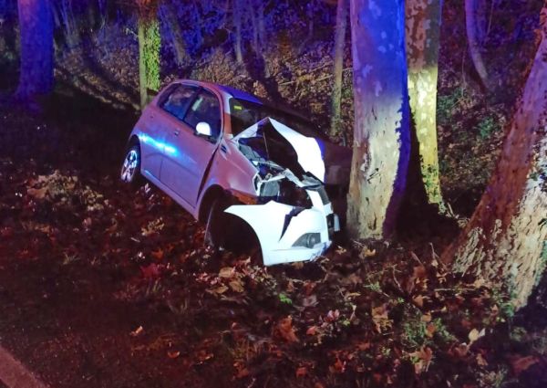 Detingut el jove conductor de l'accident amb quatre ferits a Camós per ... Detingut el jove conductor de l'accident amb quatre ferits a Camós per ...